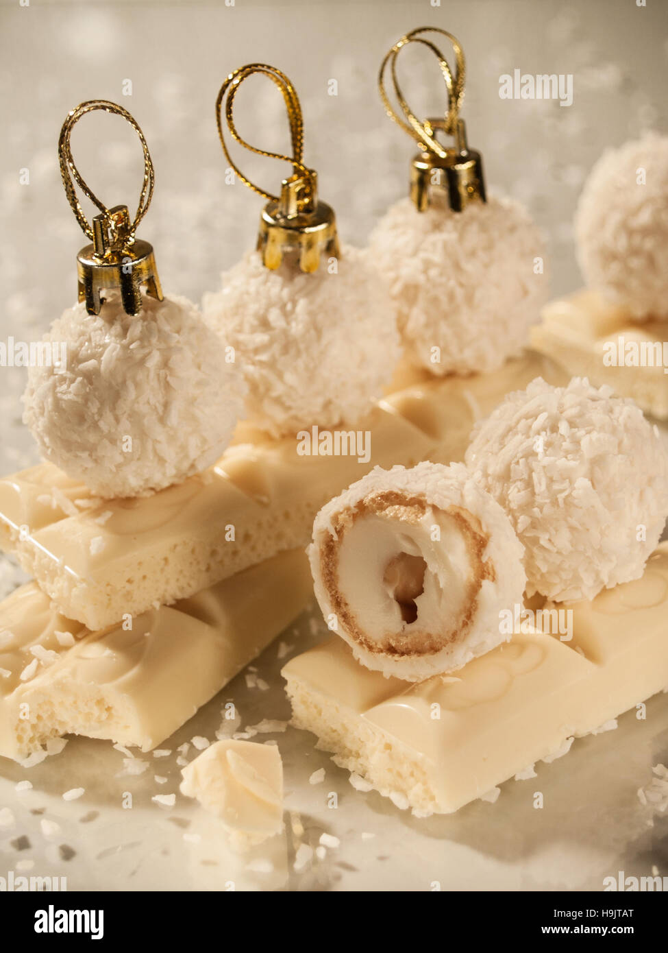 Small round objects hi-res stock photography and images - Alamy