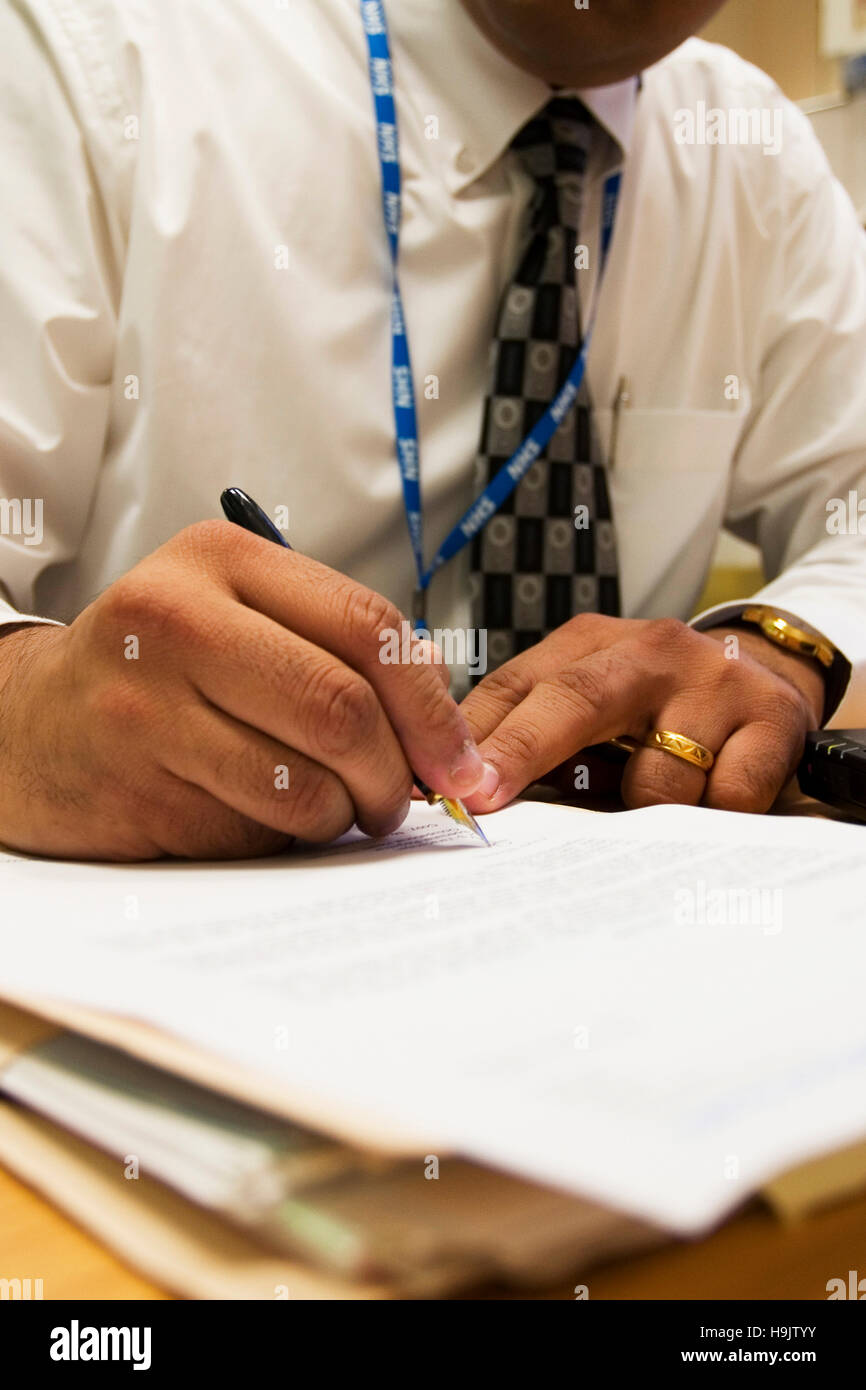 Nhs patient paperwork hi-res stock photography and images - Alamy