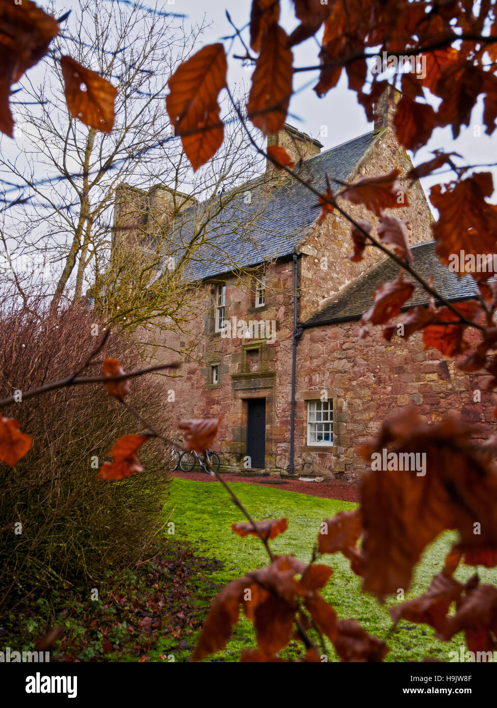 Roslin roslyn castle hi-res stock photography and images - Alamy
