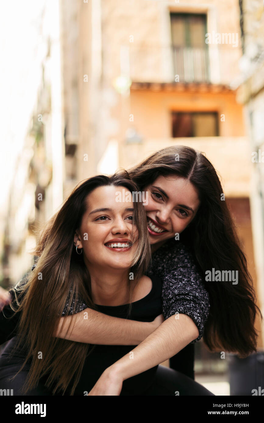 Portrait of two happy best friends Stock Photo - Alamy