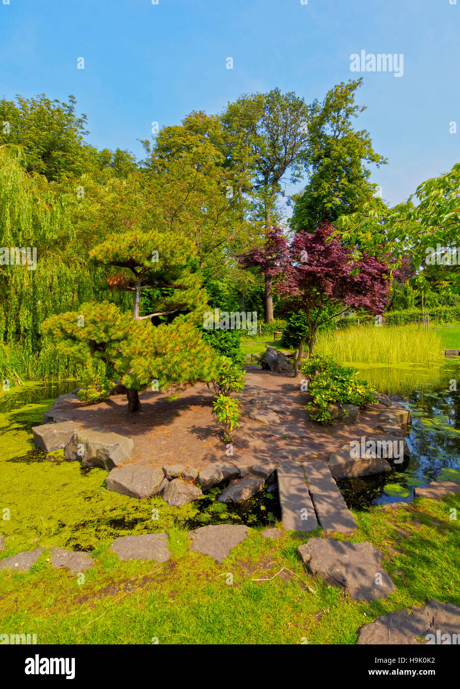 UK, Scotland, Lothian, Edinburgh, View of the Lauriston Castle Gardens ...