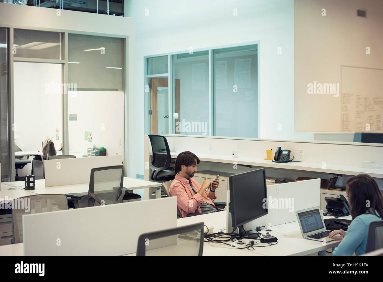 Devices people hi-res stock photography and images - Alamy