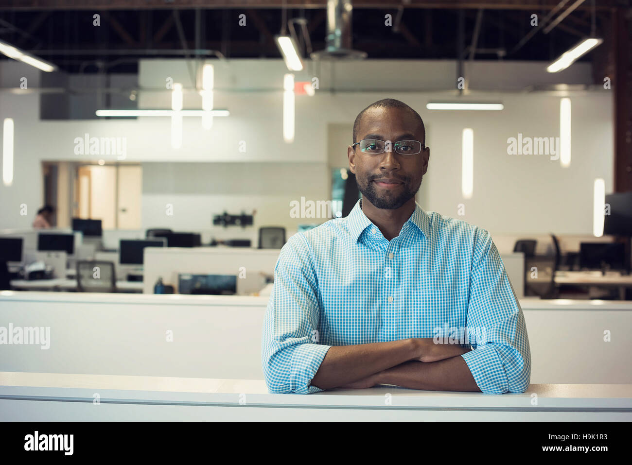White collar worker in office, portrait Stock Photo - Alamy
