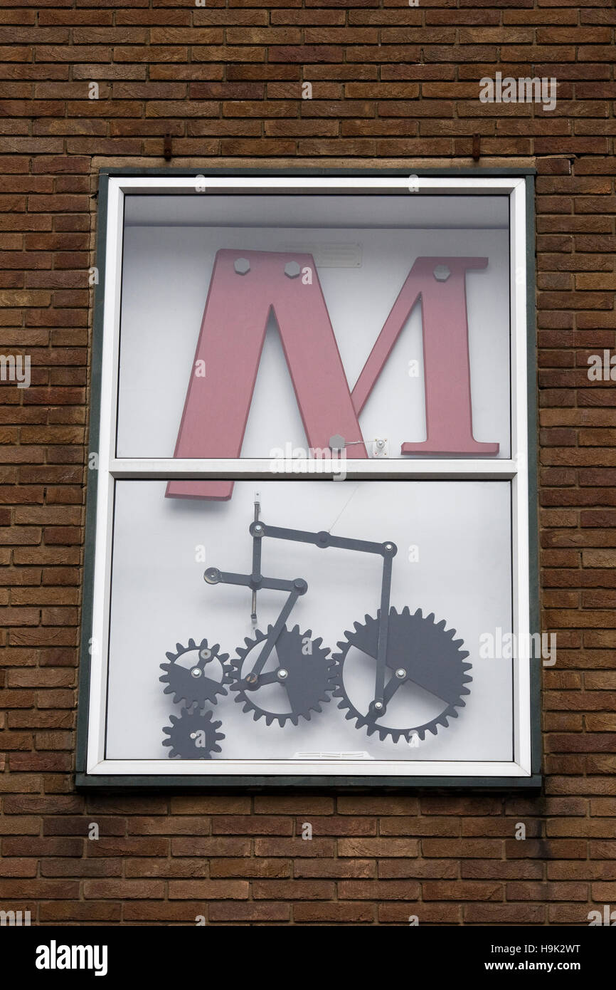 Mechanical art and design hi-res stock photography and images - Alamy