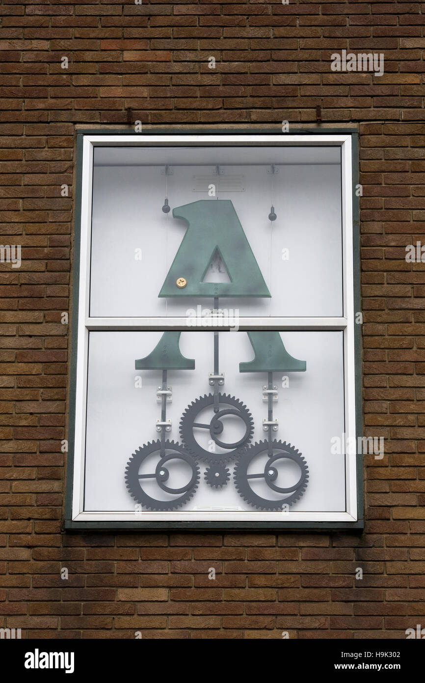 Mechanical art and design hi-res stock photography and images - Alamy