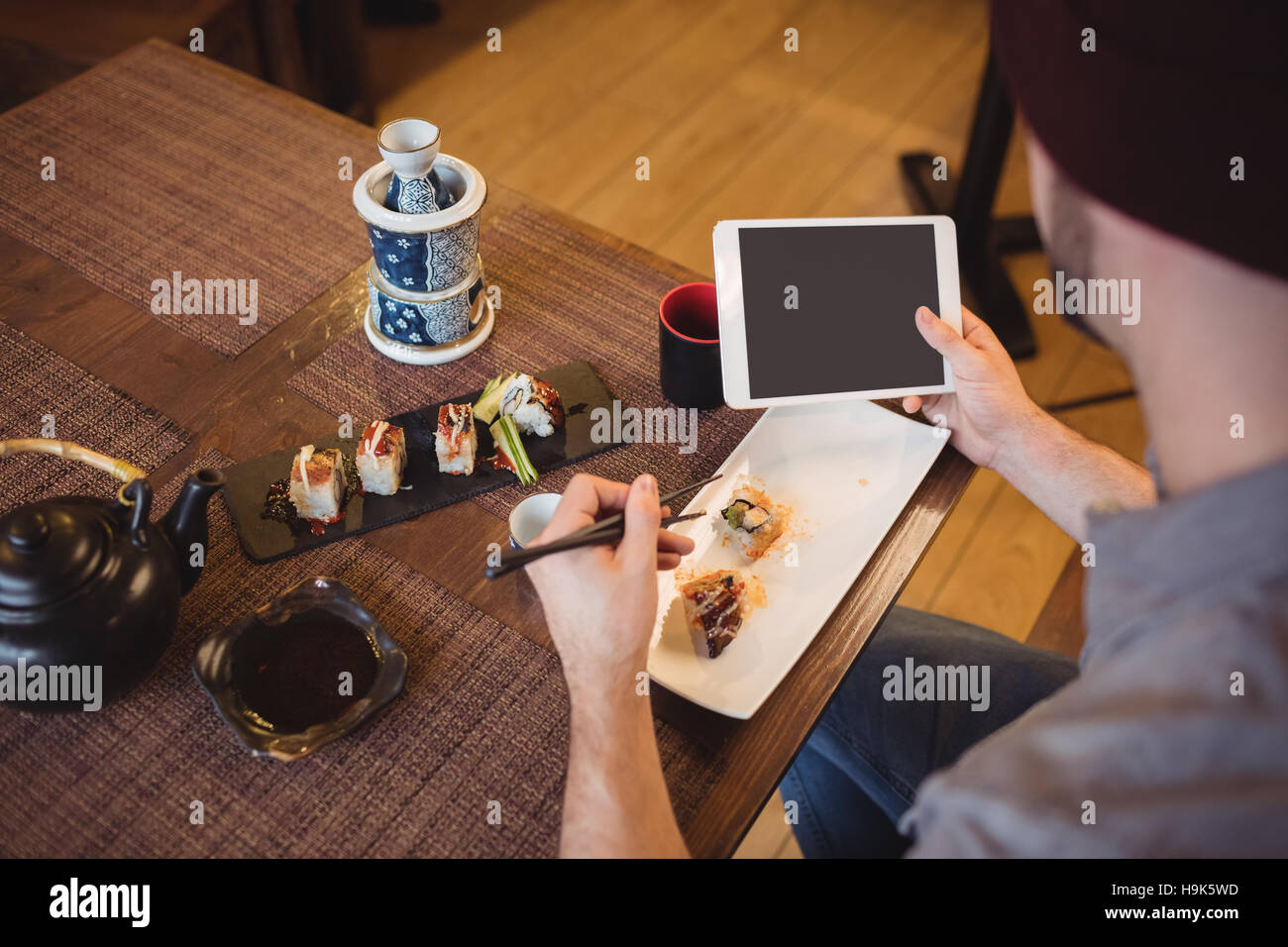 Digital eating hi-res stock photography and images - Alamy