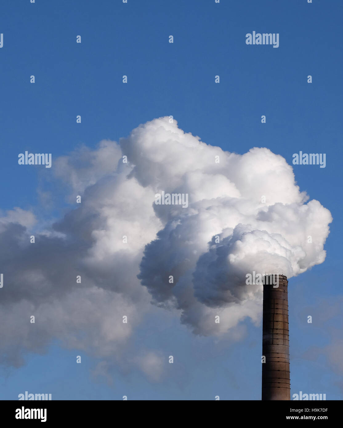 Air Pollution from factory in Nottinghamshire, England, UK Stock Photo ...