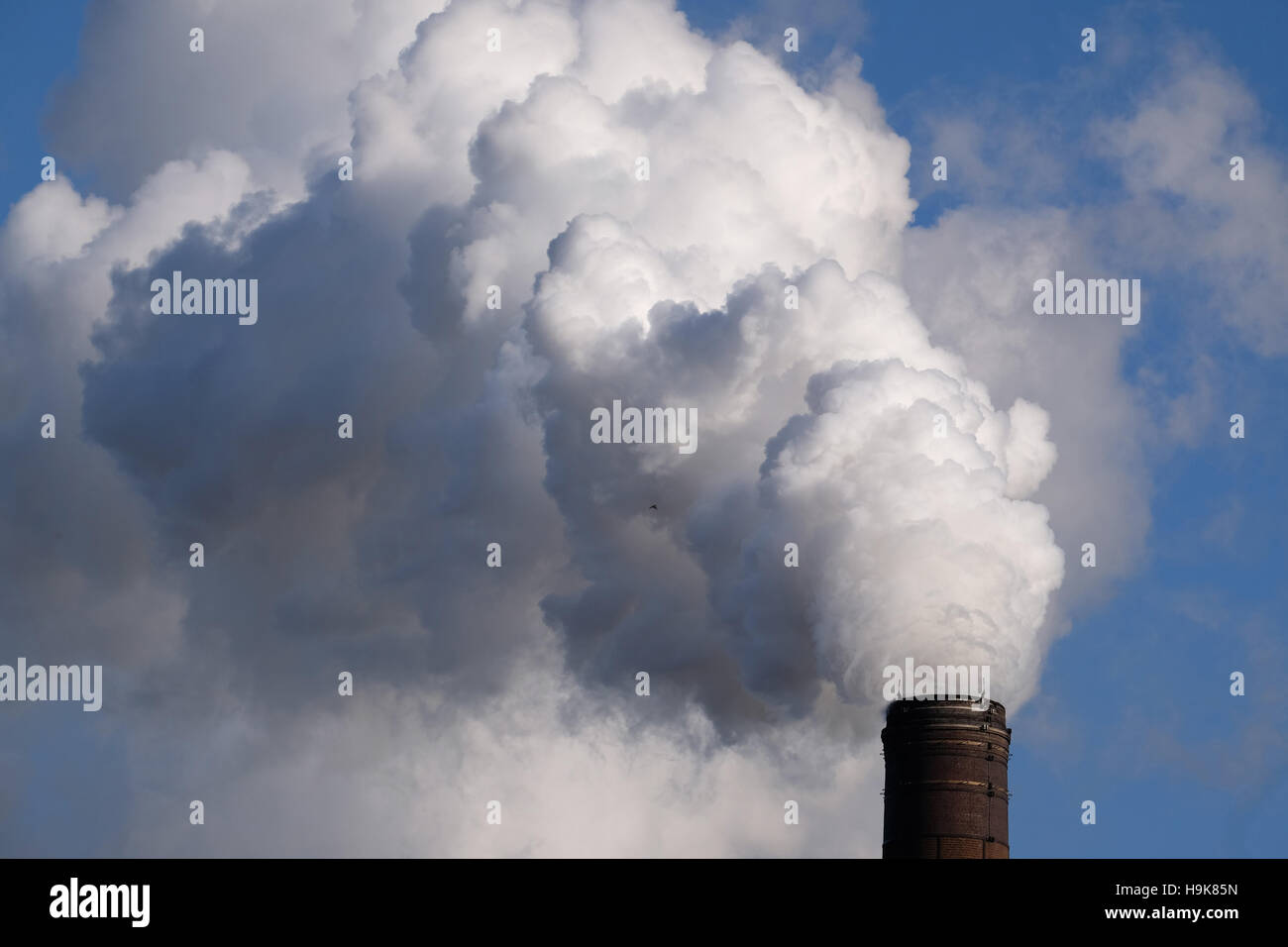Air Pollution from factory in Nottinghamshire, England, UK Stock Photo ...