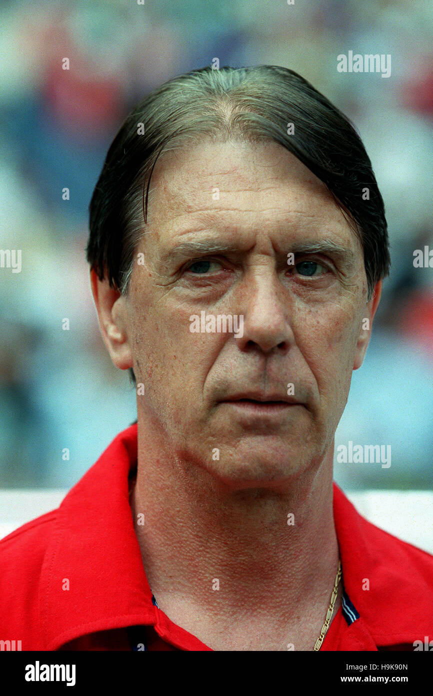 Cesare maldini hi-res stock photography and images - Alamy