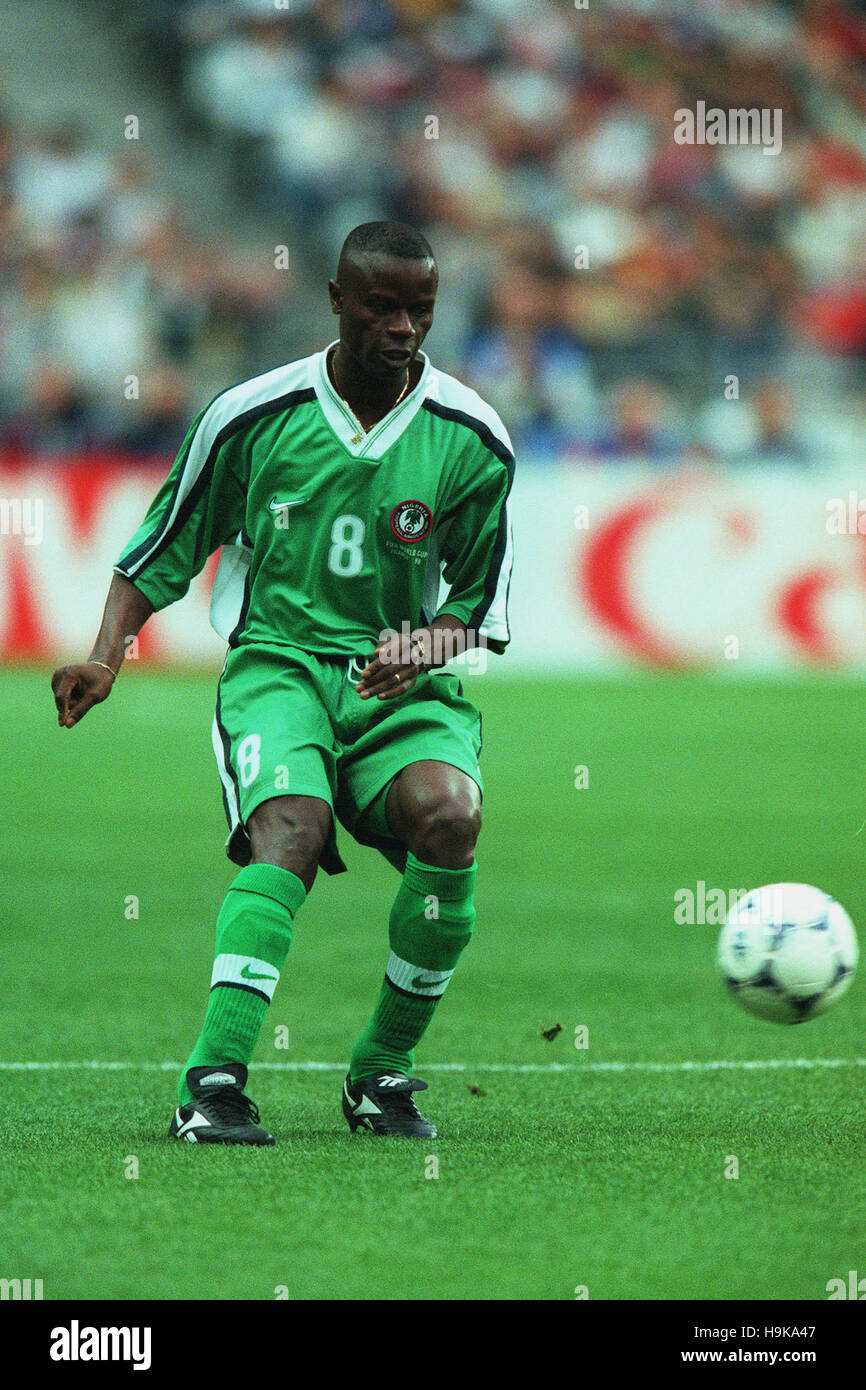 Sociedad nigeria hi-res stock photography and images - Alamy