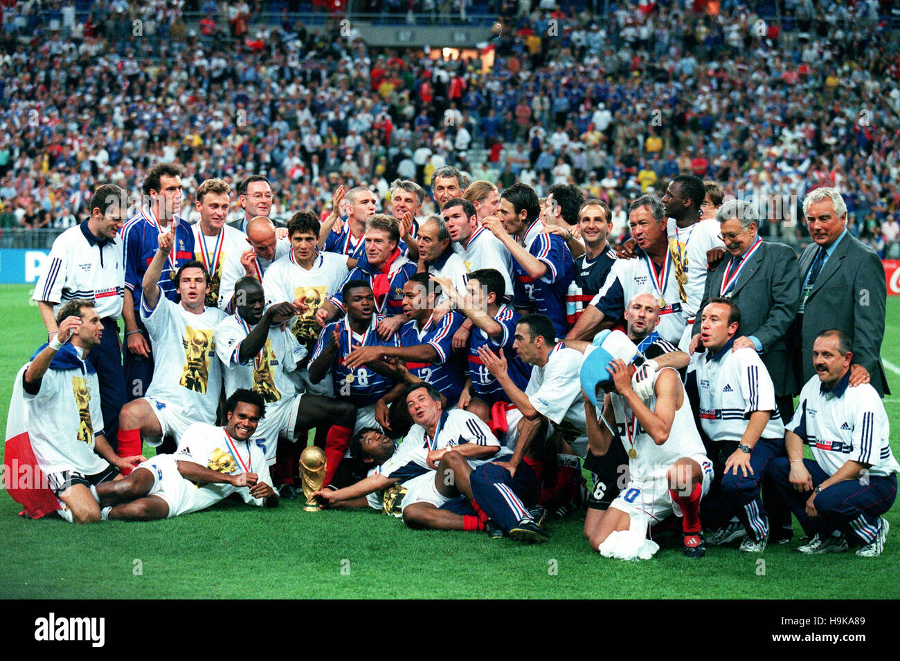 France Football Team 1998 Stock Photos & France Football Team 1998 ...