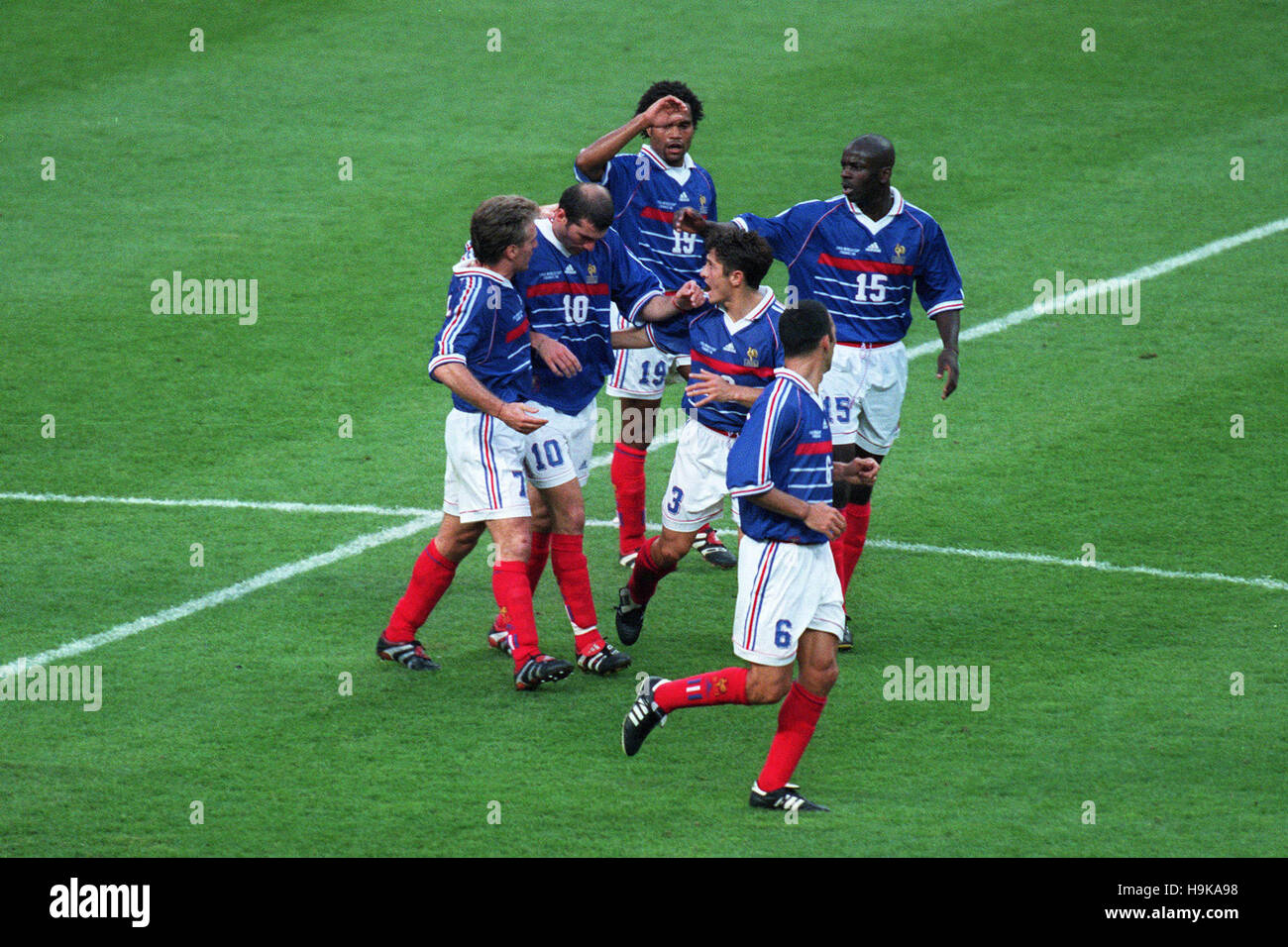 Zidane 12 july 1998 hi-res stock photography and images - Alamy