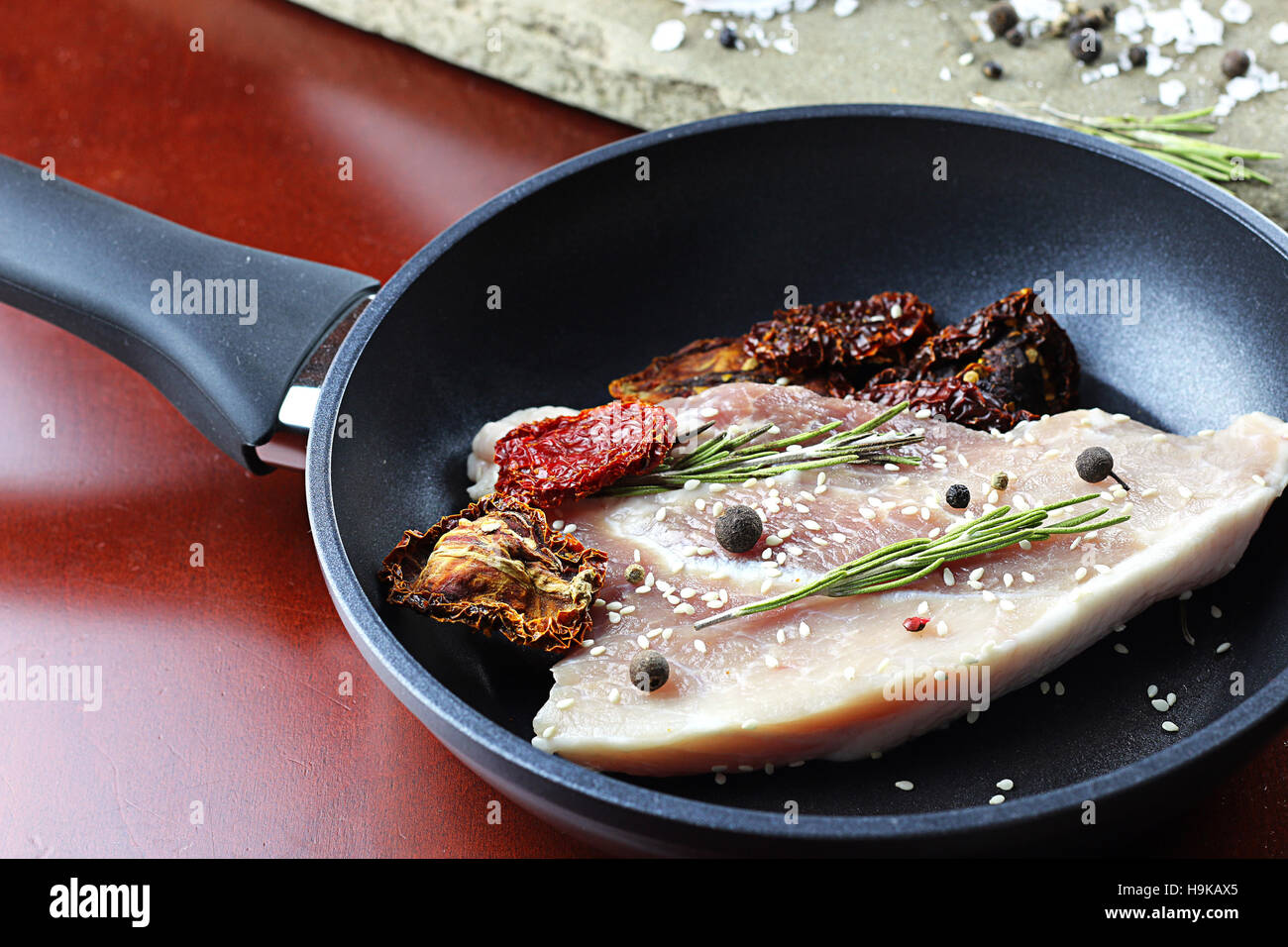 steak in a frying pan Stock Photo - Alamy