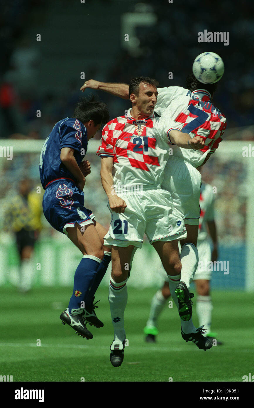 JURCIC ASANOVIC & YAMAGUCHI JAPAN V CROATIA 20 June 1998 Stock Photo ...