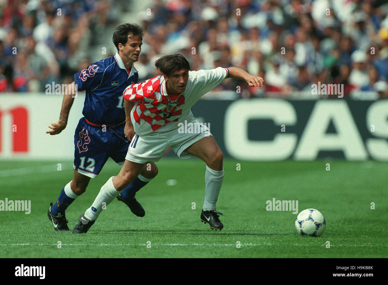 SILVIO MARIC & WAGNER LOPES JAPAN V CROATIA 20 June 1998 Stock Photo ...