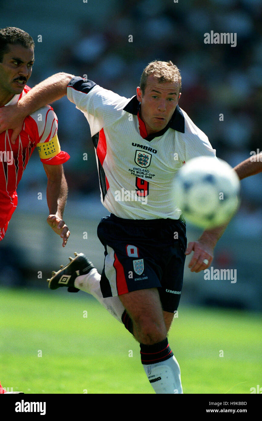 ALAN SHEARER ENGLAND & NEWCASTLE UTD 15 June 1998 Stock Photo - Alamy