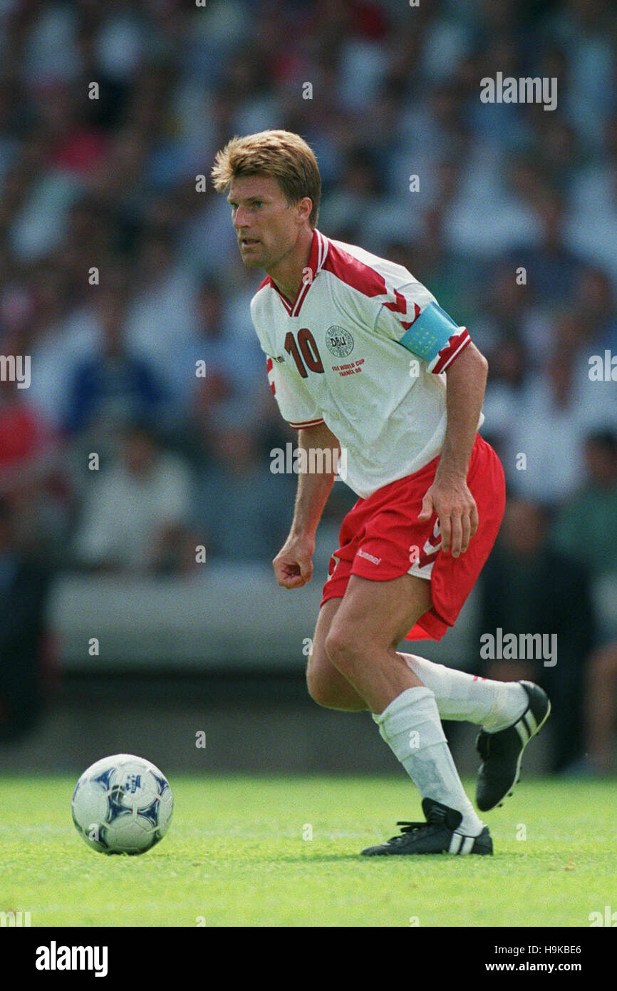 Michael laudrup denmark hi-res stock photography and images - Alamy