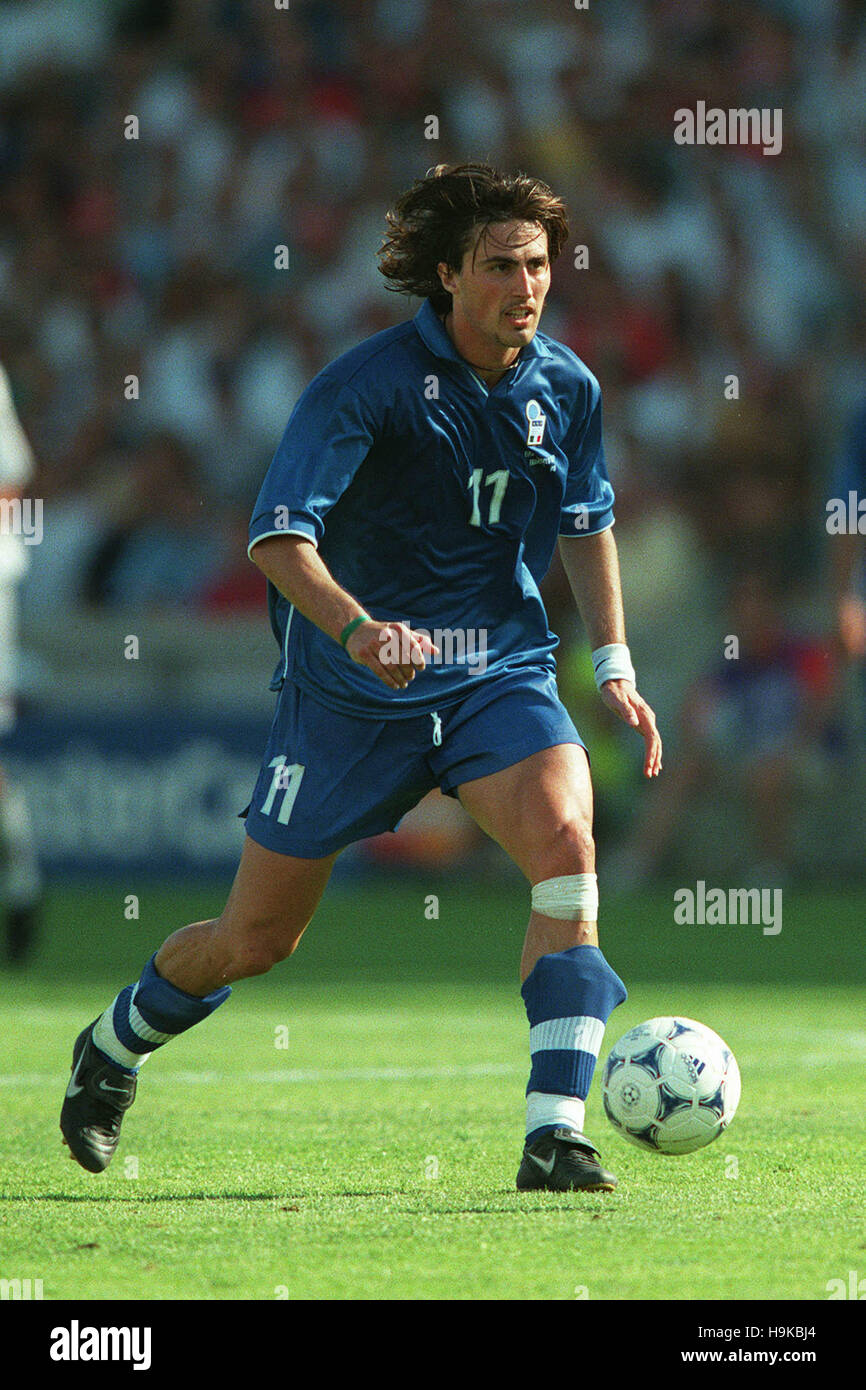 DINO BAGGIO ITALY 02 July 1998 Stock Photo - Alamy