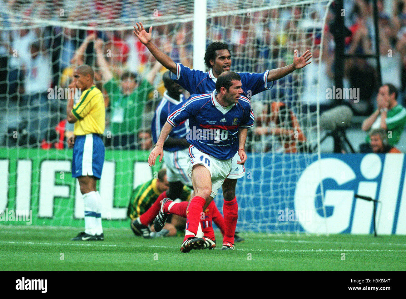 Zidane 1998 hi-res stock photography and images - Alamy