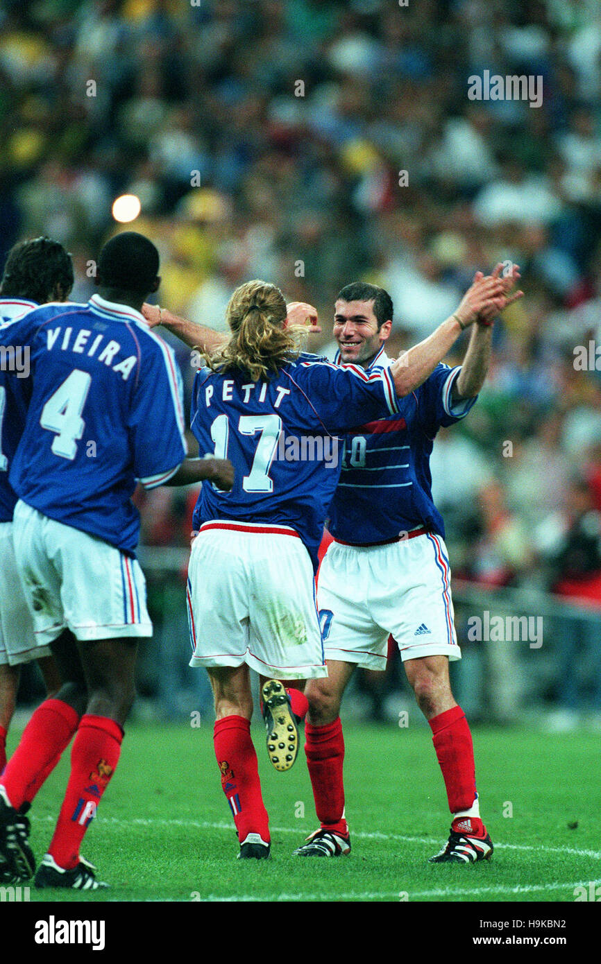 Zidane 1998 Stock Photos & Zidane 1998 Stock Images - Alamy