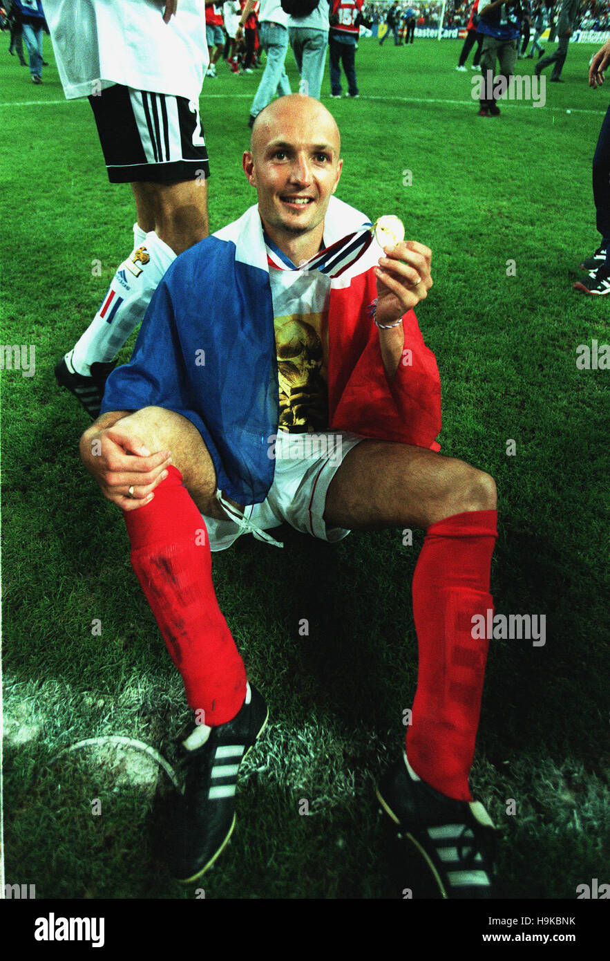 FRANK LEBOEUF WITH MEDAL BRAZIL V FRANCE 12 July 1998 Stock Photo - Alamy