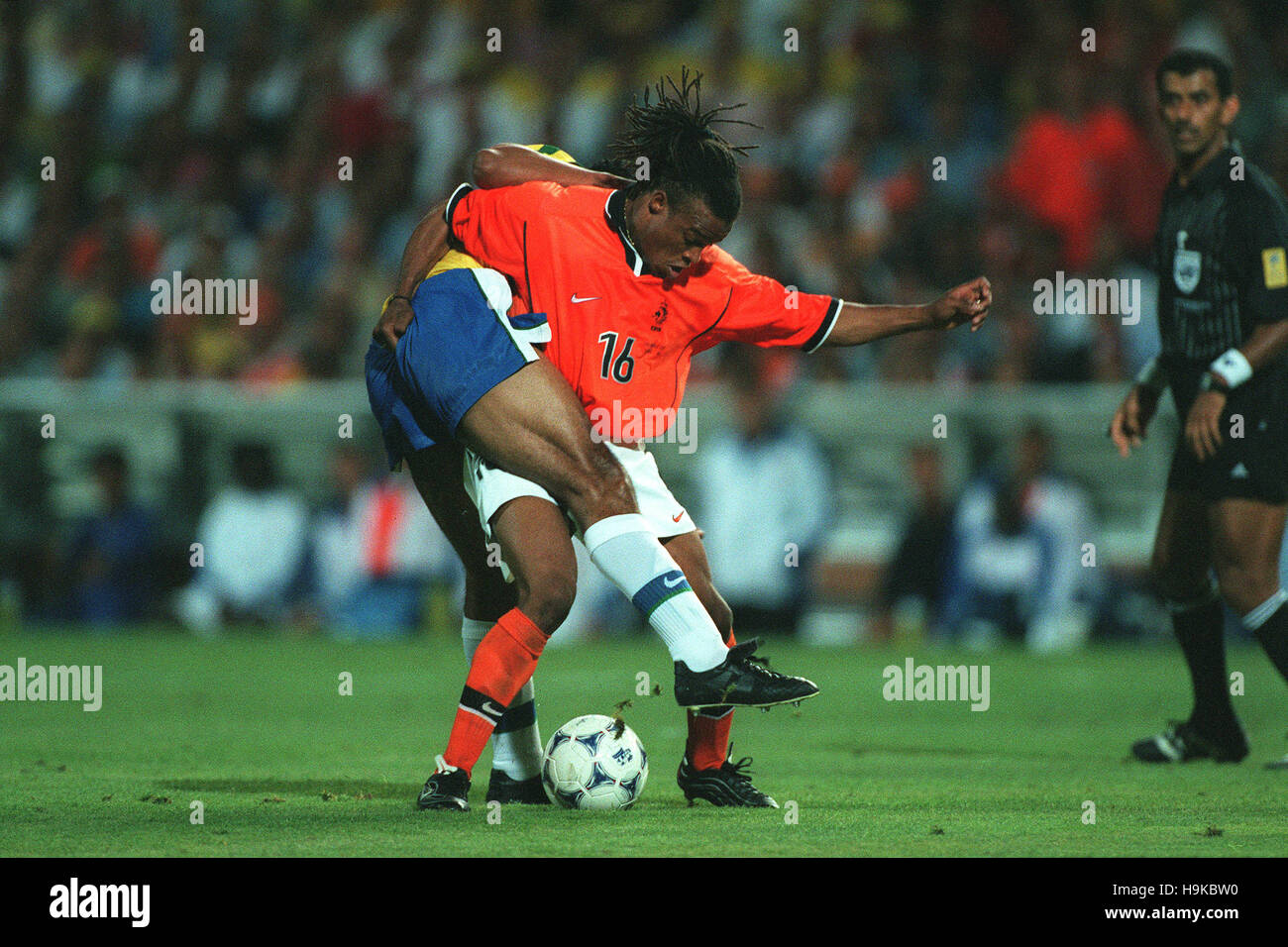 EDGAR DAVIDS & EMERSON BRAZIL V HOLLAND 07 July 1998 Stock Photo - Alamy