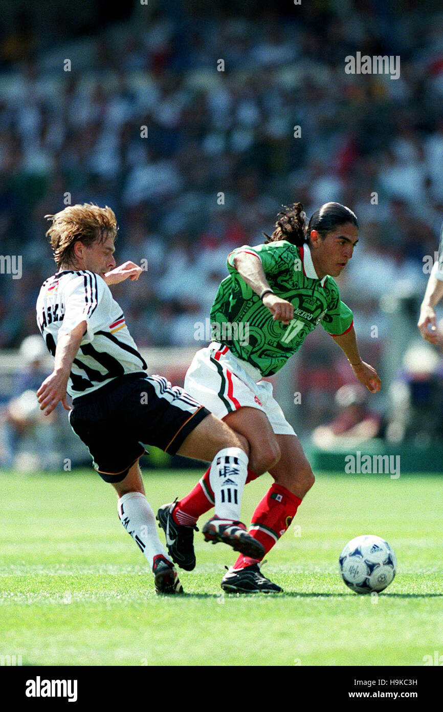 THOMAS HASSLER & PALENCIA GERMANY V MEXICO 30 June 1998 Stock Photo - Alamy