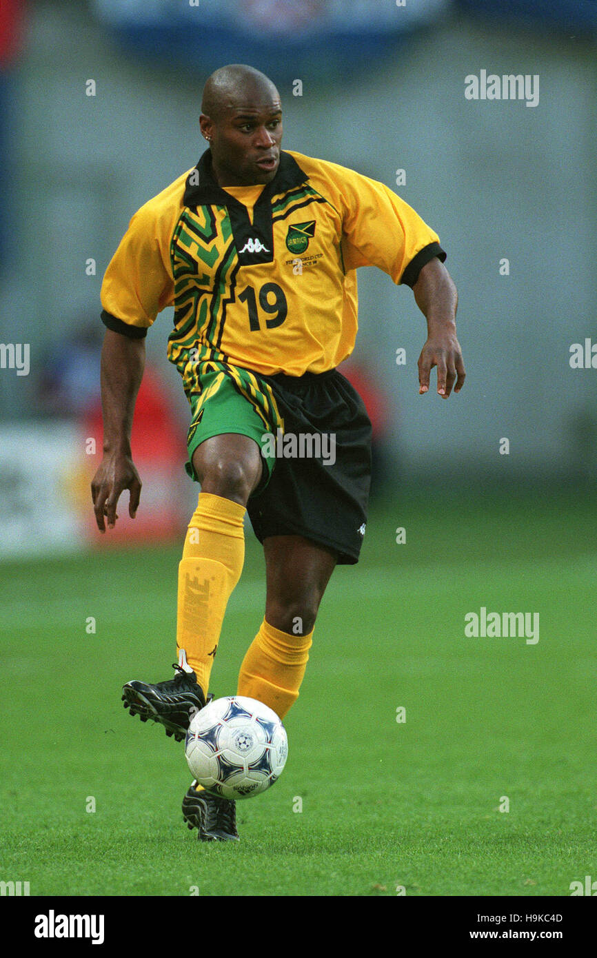 FRANK SINCLAIR JAMAICA & CHELSEA FC 14 June 1998 Stock Photo - Alamy