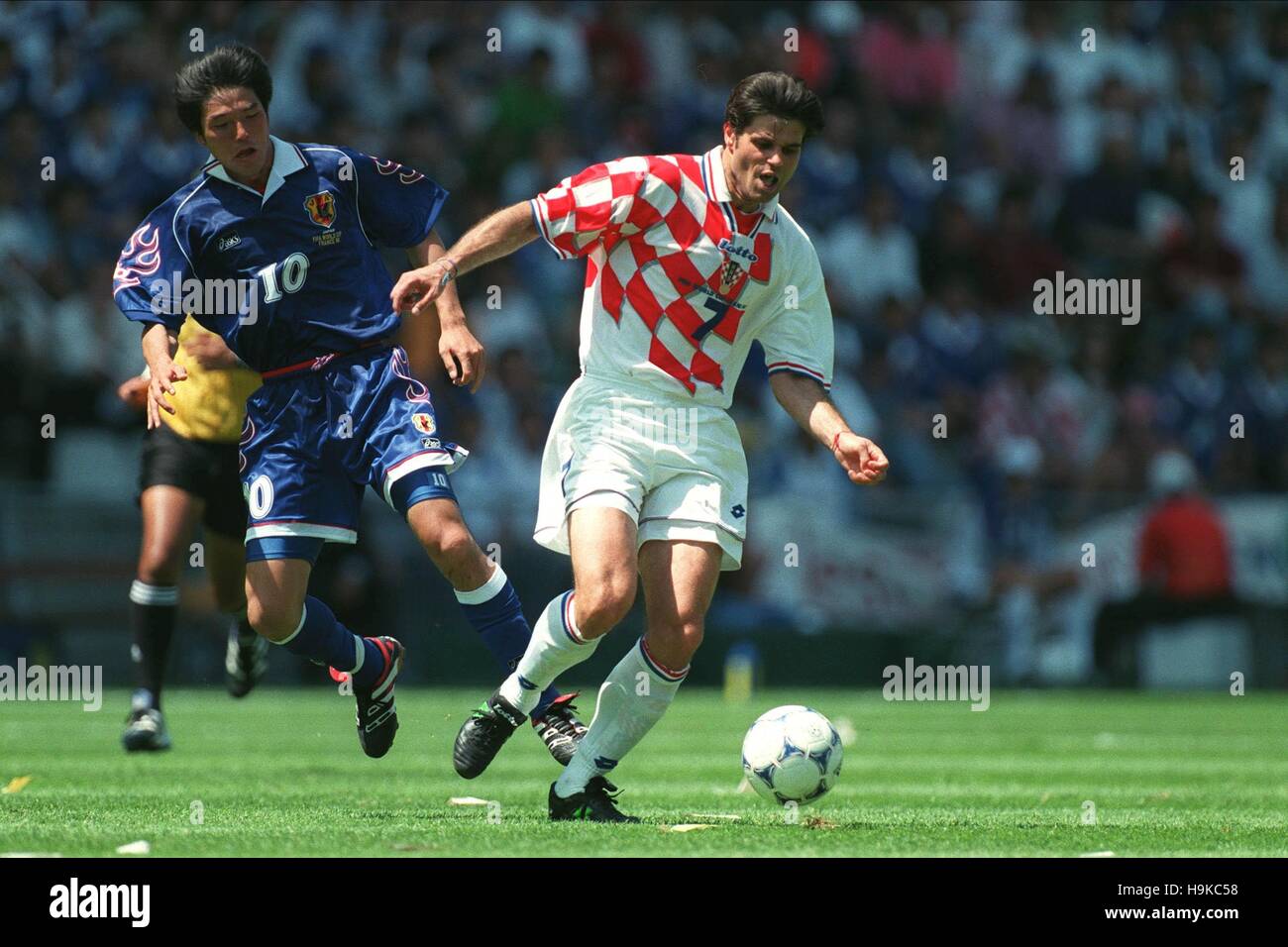 ALJOSA ASANOVIC & NANAMI CROATIA V JAPAN 20 June 1998 Stock Photo - Alamy