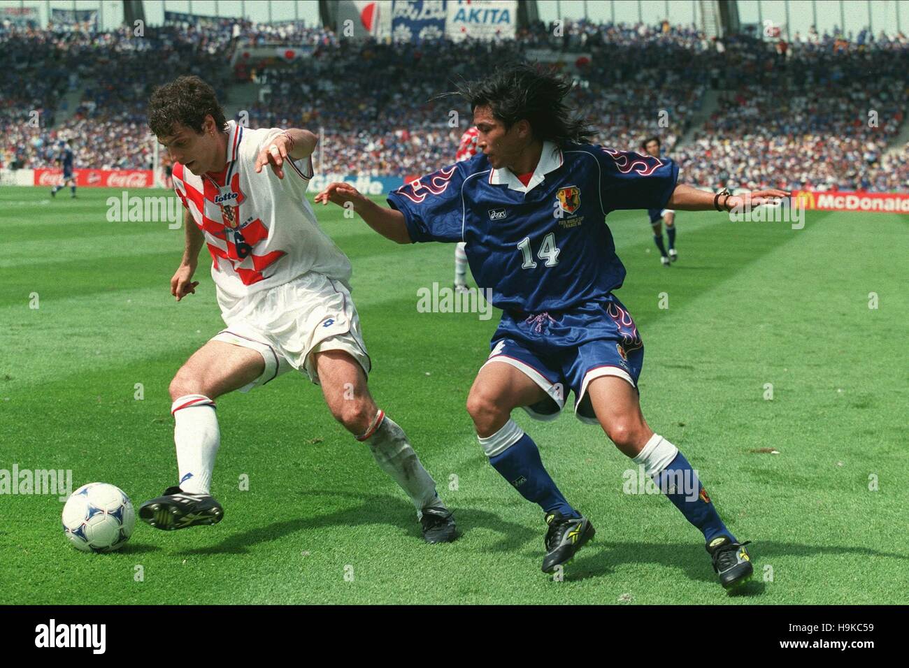 SLAVEN BILIC & OKANO CROATIA V JAPAN 20 June 1998 Stock Photo - Alamy