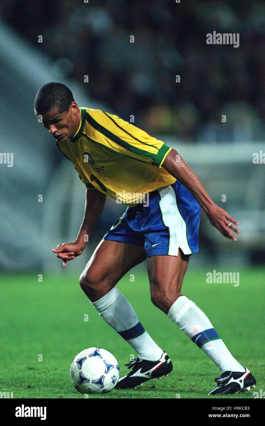 Rivaldo brazil 1998 hi-res stock photography and images - Alamy