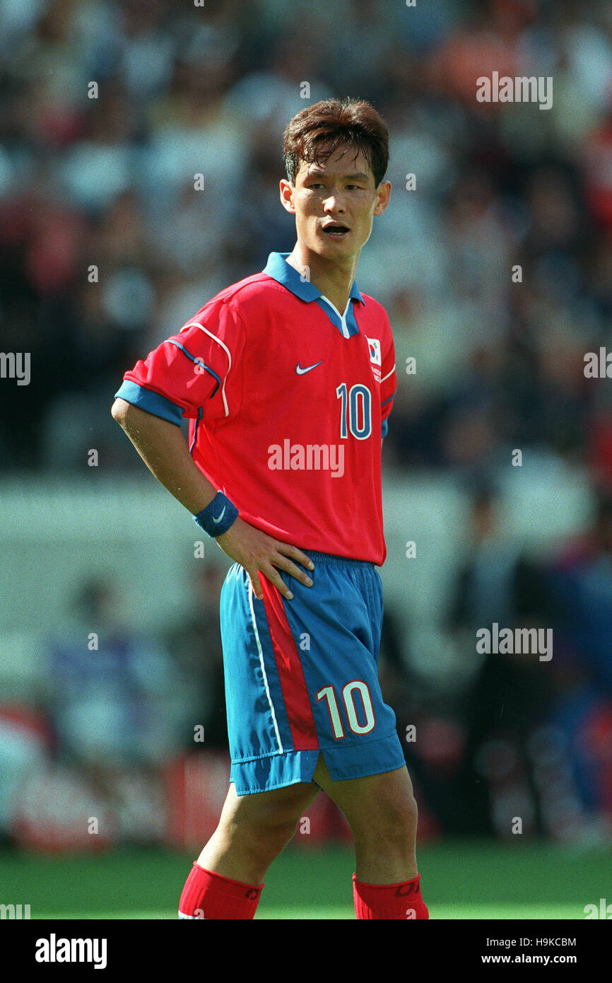 Choi yong soo hi-res stock photography and images - Alamy