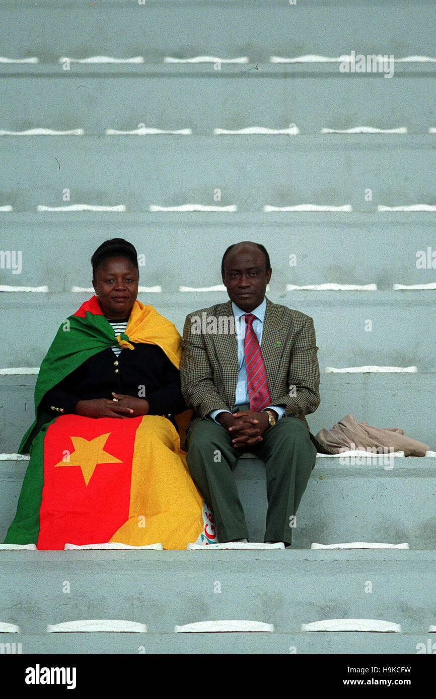 CAMEROON FANS CAMEROON V AUSTRIA 11 June 1998 Stock Photo - Alamy
