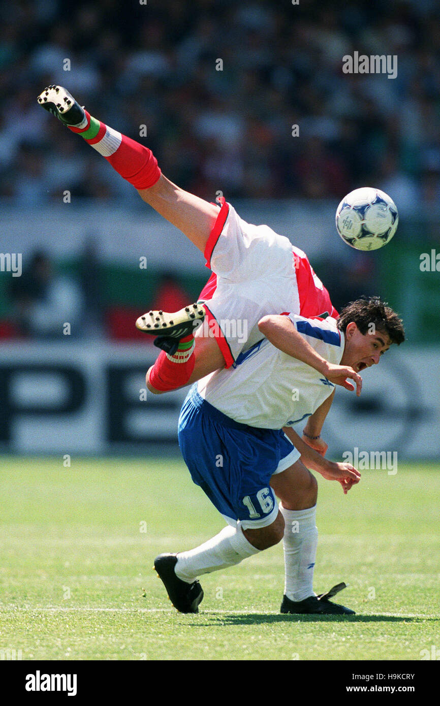 JULIO CESAR ENCISO PARAGUAY V BULGARIA 10 June 1998 Stock Photo - Alamy