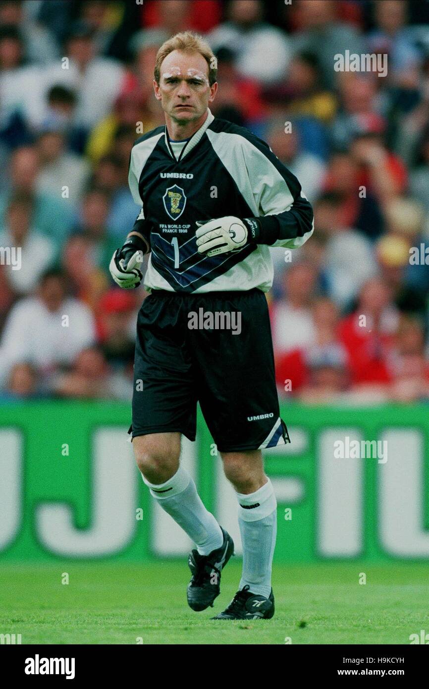 Jim leighton hi-res stock photography and images - Alamy