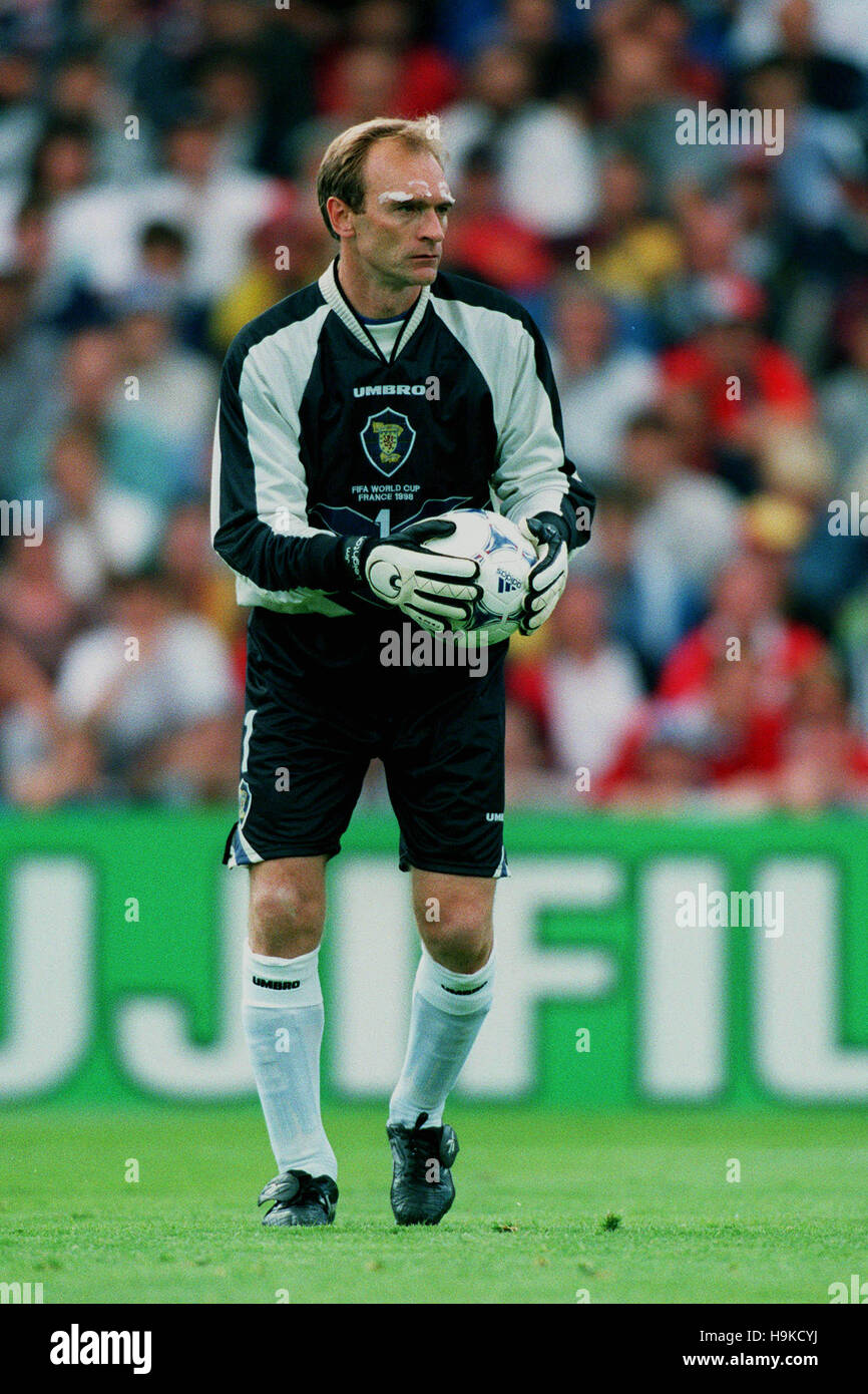 Jim leighton hi-res stock photography and images - Alamy