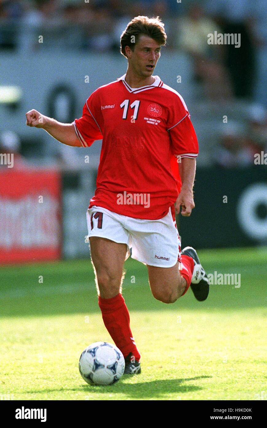 Brian laudrup denmark chelsea fc hi-res stock photography and images ...