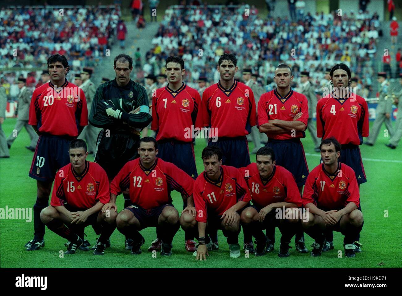 SPAIN TEAM GROUP SPAIN 30 June 1998 Stock Photo - Alamy