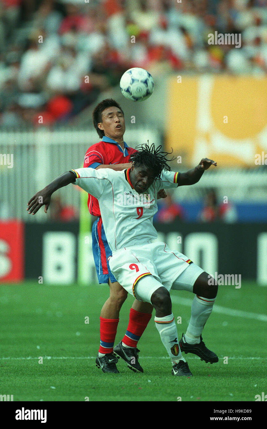 MBO MPENZA & SEOK JU HA BELGIUM V SOUTH KOREA 25 June 1998 Stock Photo ...
