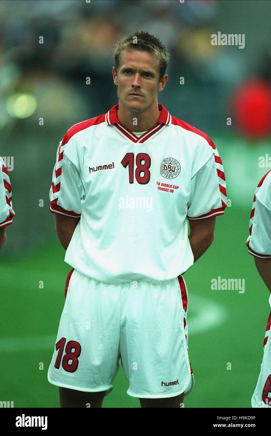 PETER MOLLER DENMARK & PSV EINDHOVEN 02 July 1998 Stock Photo - Alamy