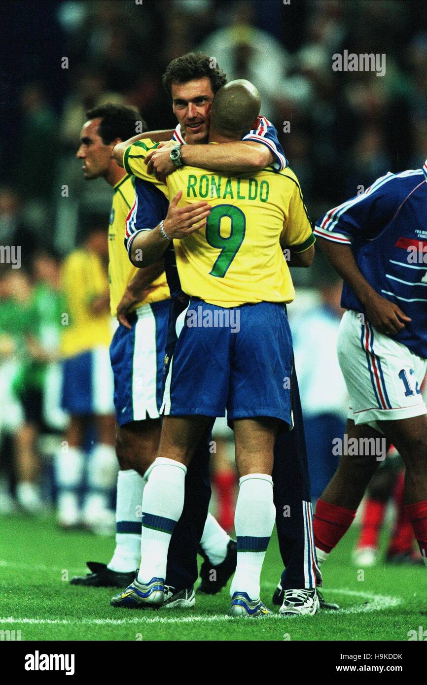 Ronaldo 1998 brazil hi-res stock photography and images - Alamy