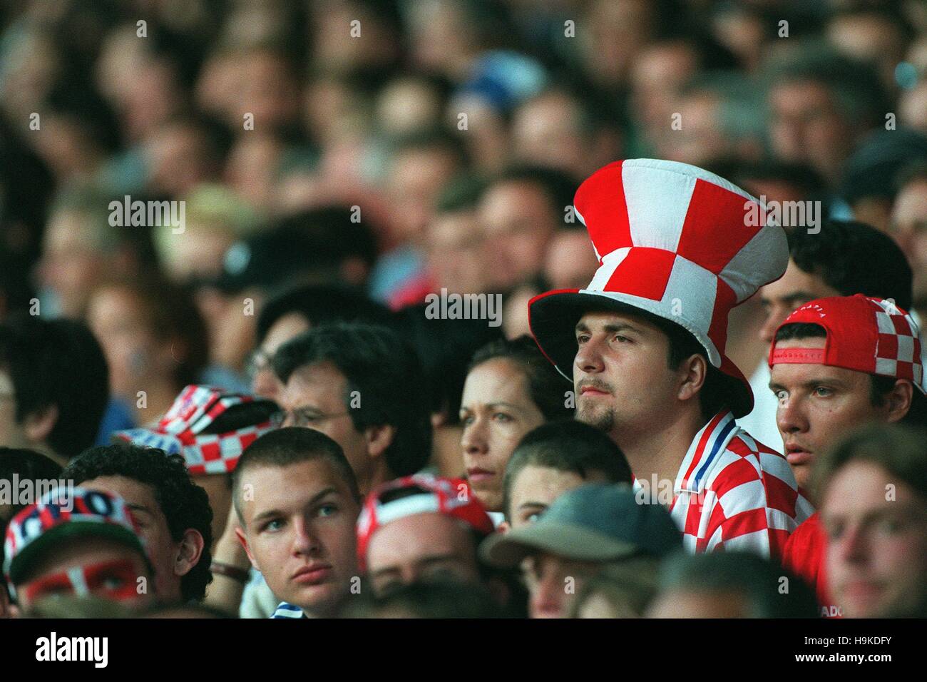 Hat general view fan hi-res stock photography and images - Alamy