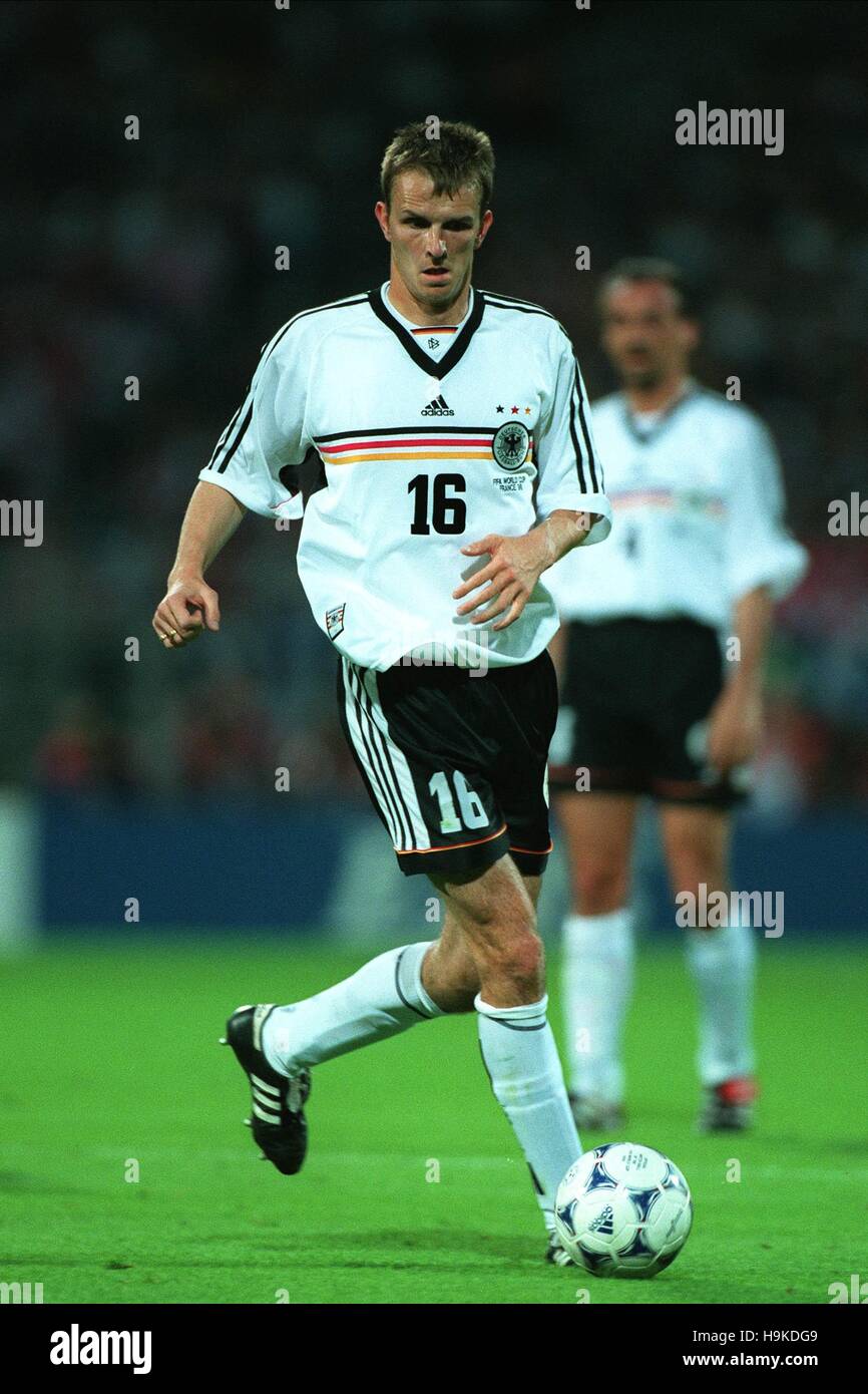 DIETMAR HAMANN GERMANY & BAYERN MUNCHEN 04 July 1998 Stock Photo - Alamy