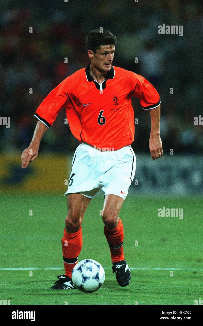 WIM JONK HOLLAND & PSV EINDHOVEN 07 July 1998 Stock Photo - Alamy