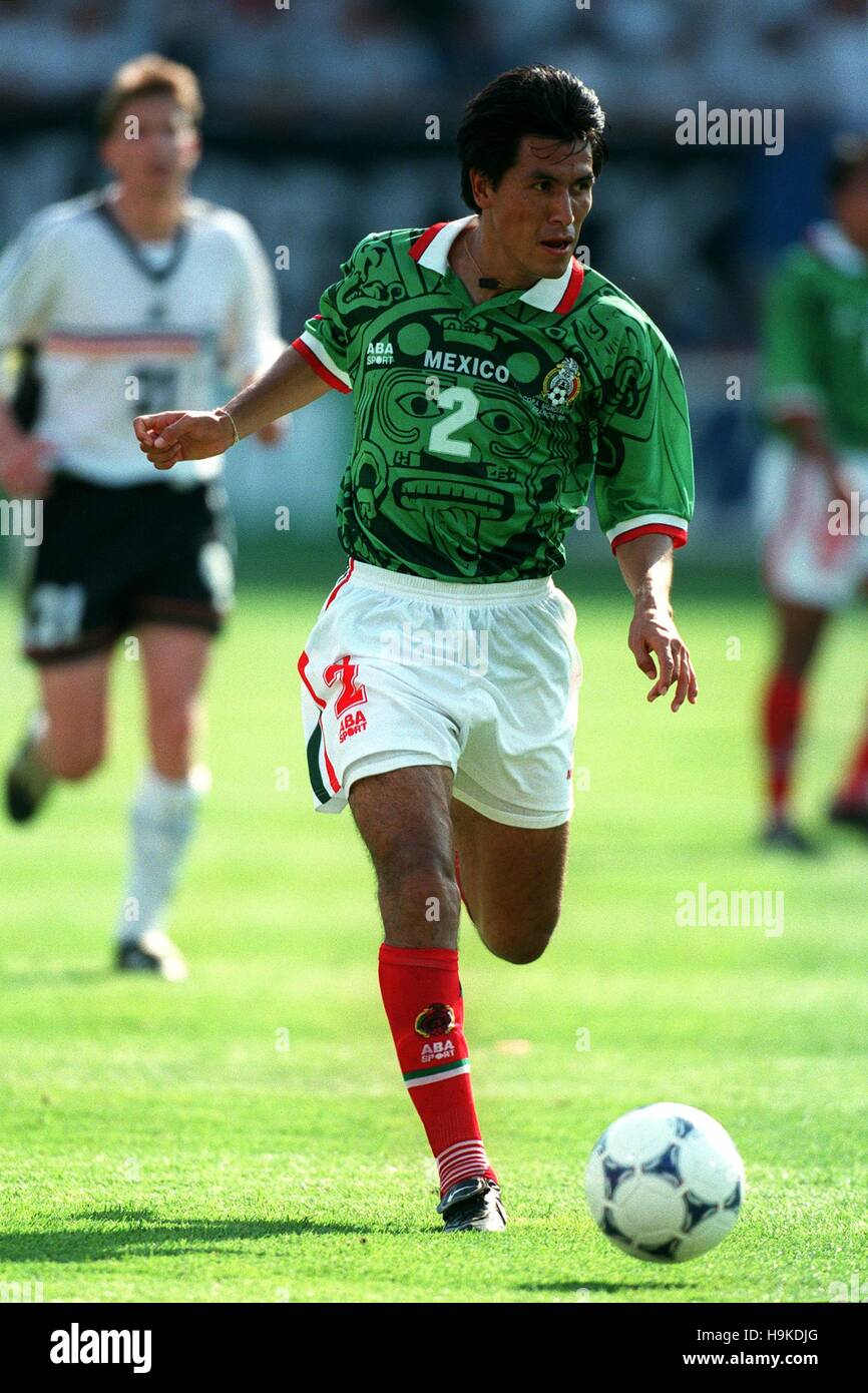 CLAUDIO SUAREZ MEXICO 29 June 1998 Stock Photo - Alamy