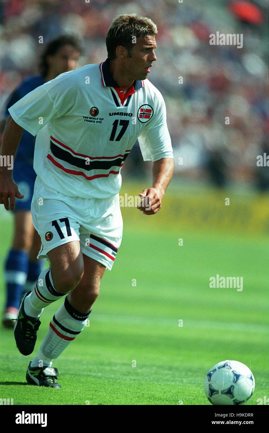 HAVARD FLO NORWAY & WERDER BREMEN 02 July 1998 Stock Photo - Alamy