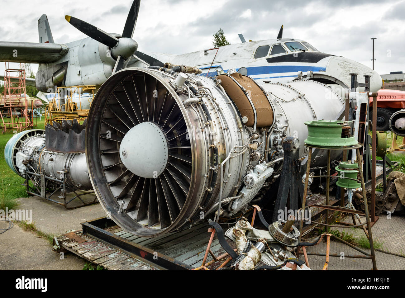 Inside jet engine hi-res stock photography and images - Alamy