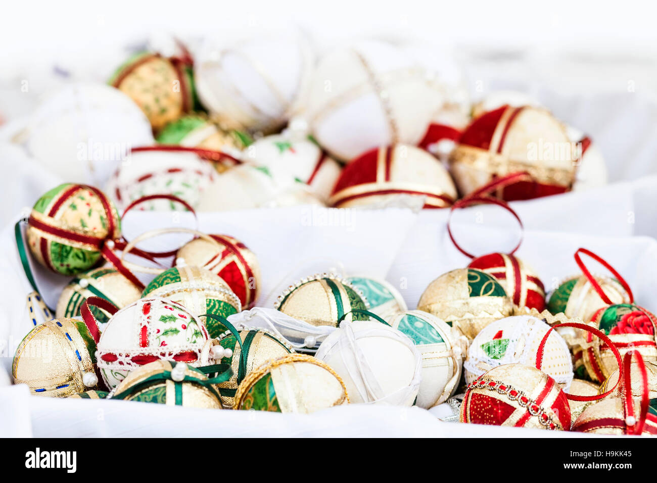 Fabric christmas ornaments hi-res stock photography and images - Alamy
