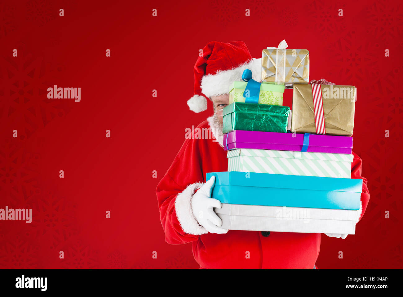 Hiding presents hi-res stock photography and images - Alamy