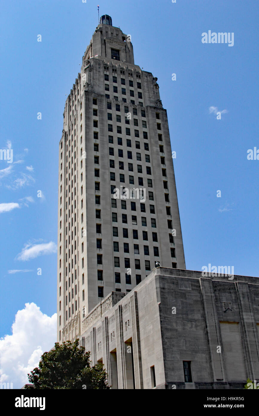 Louisiana's New State Capitol Building shoot looking up Stock Photo - Alamy